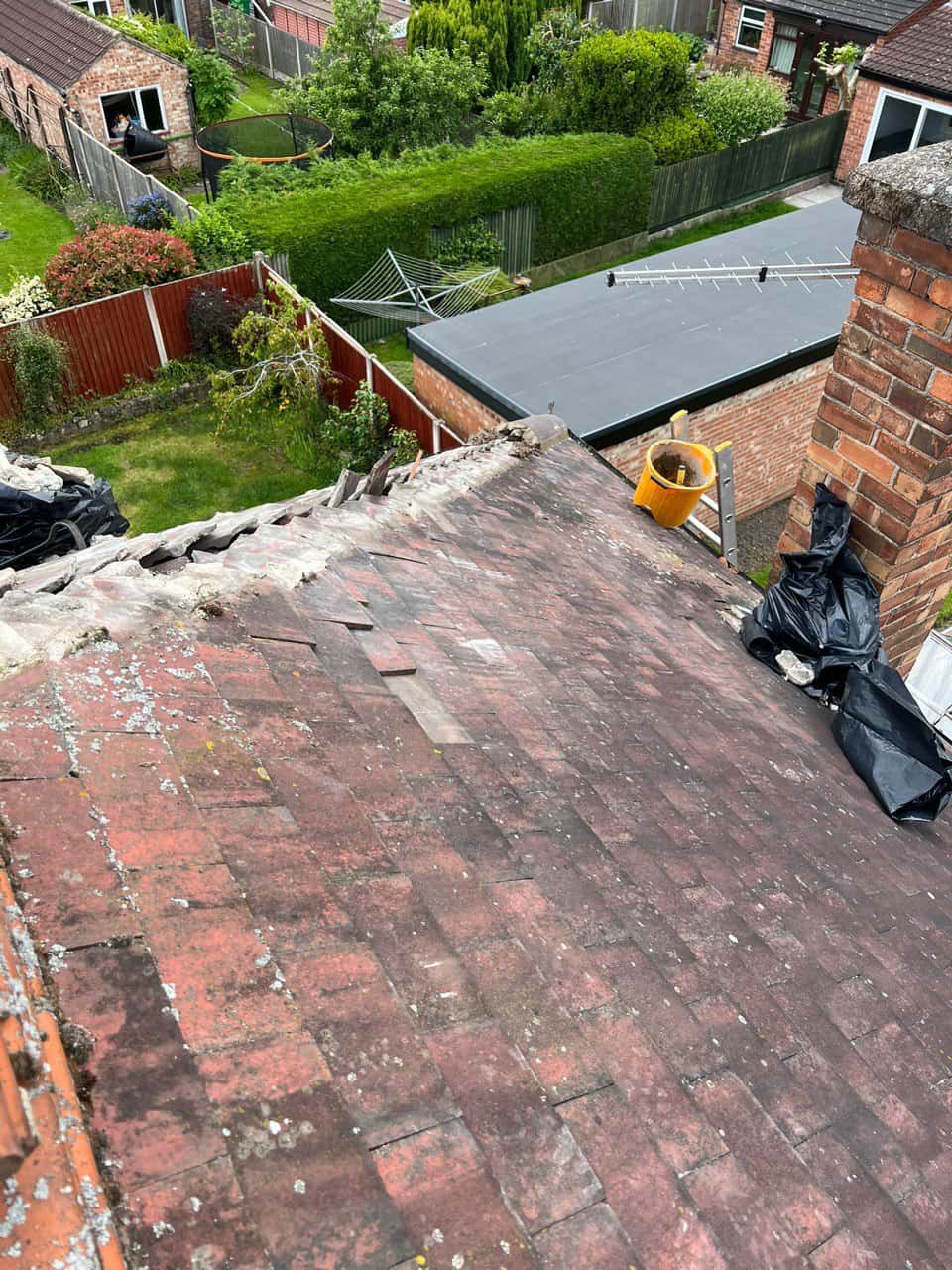 What Are the Warning Signs of a Failing Flat Roof? - Enderby Roofing ...